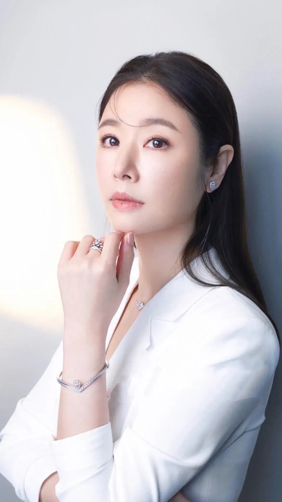 Ruby Lin is a beautiful girl - iNEWS