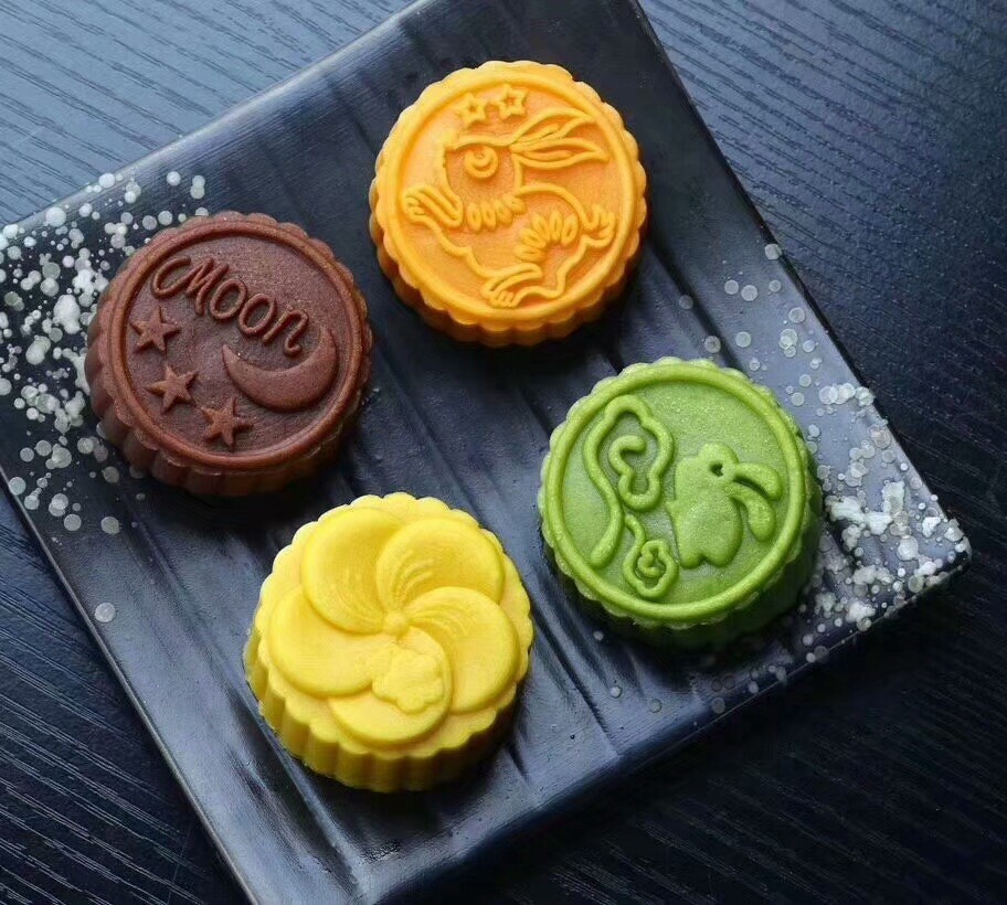 In addition to the five-nut mooncakes that everyone hates, how many of ...