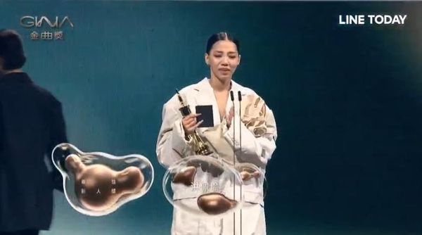 Golden Melody Award / Hong Peiyu appeared in "Super Idol" 13 years ago ...