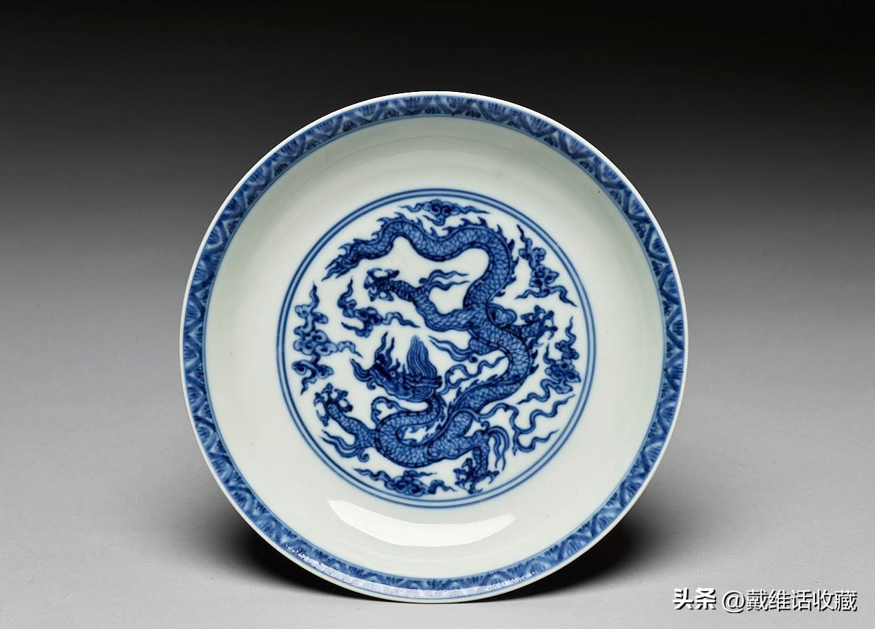 Ming Dynasty Chenghua blue and white plate with waves and white dragon ...