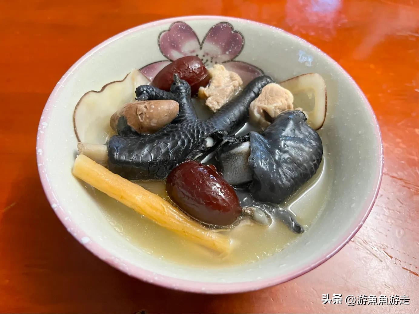 Seabed Coconut Black-bone Chicken Moisturizing Lung Soup, clears away ...