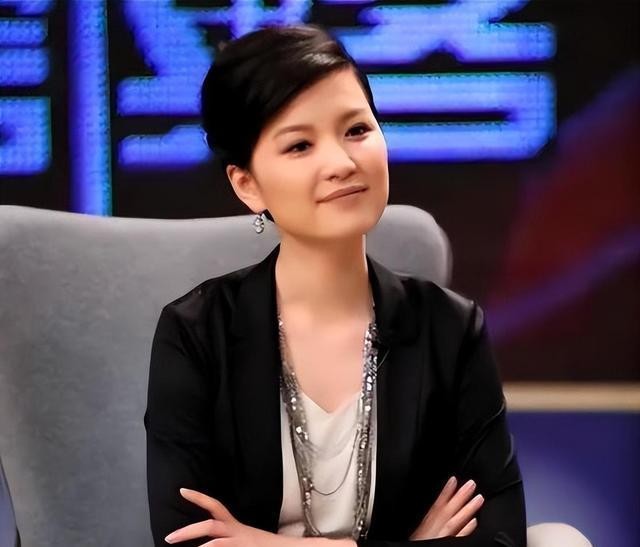 Host Chen Rong, who was living a life of vanity and dreams, transformed ...