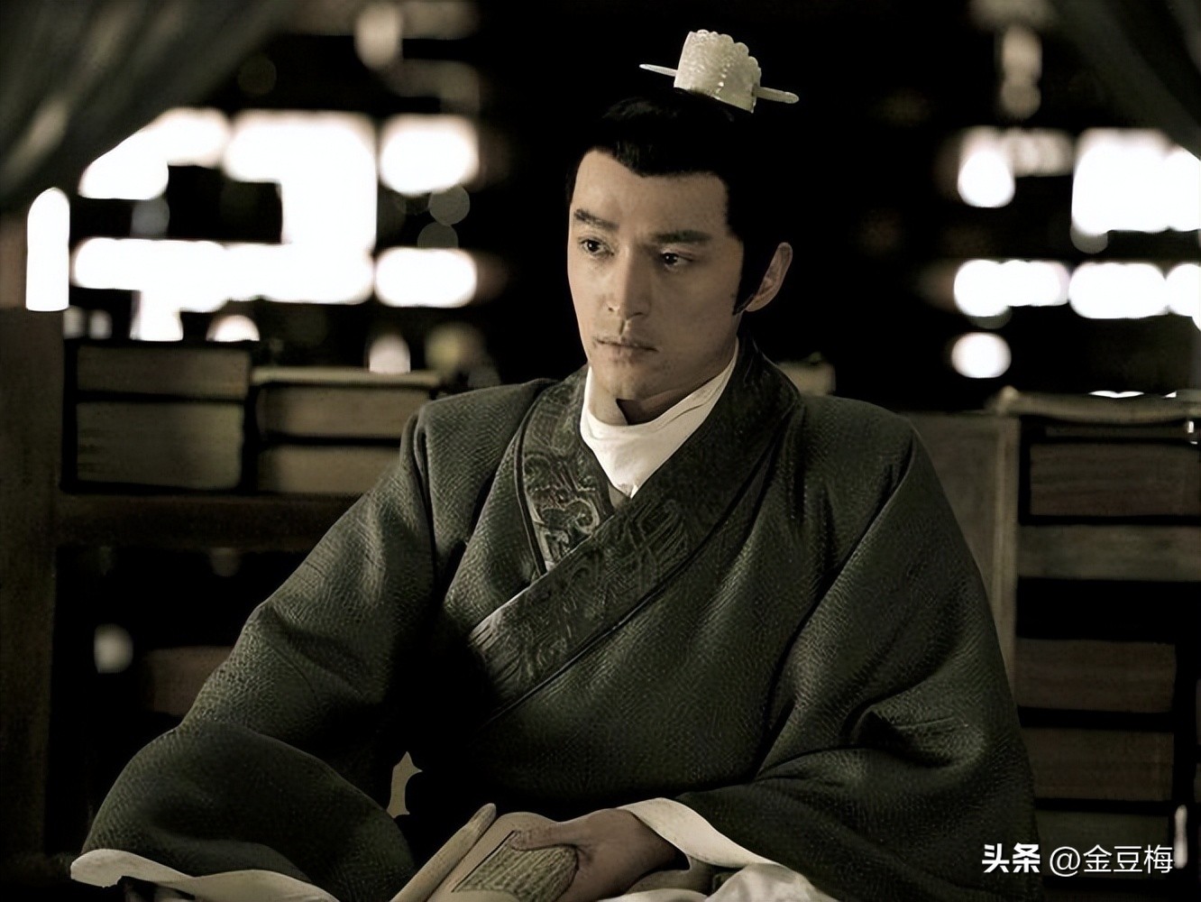 Why can the Empress Dowager recognize Lin Shu at a glance in "Langya ...