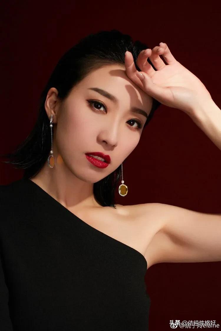 TVB actress Yao Ziling's private house photo shoot!Good-looking and ...