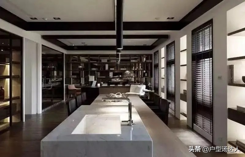 How to arrange the functional layout of the super-large flat-floor ...