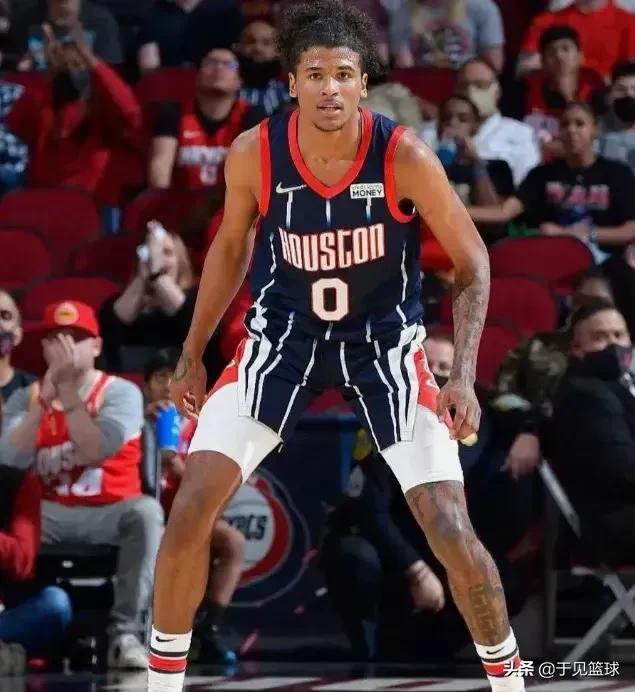 Houston Rockets also interested in coach Schneider in summer, battling ...