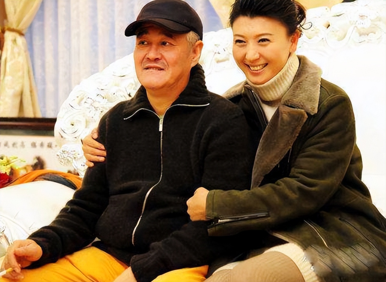 Wang Xiaobao mocked Yan Xuejing on live broadcast: "Liu Laogen" became popular, and she went out ...