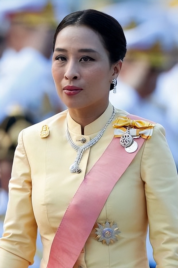 Heir to the throne: Thai princess 'unlikely to recover' after heart ...
