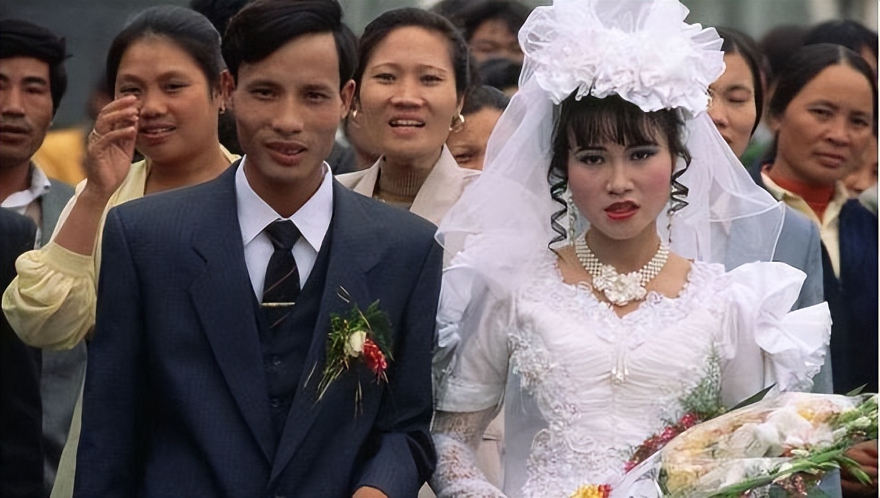 More than 100,000 Vietnamese brides have married into China one after ...
