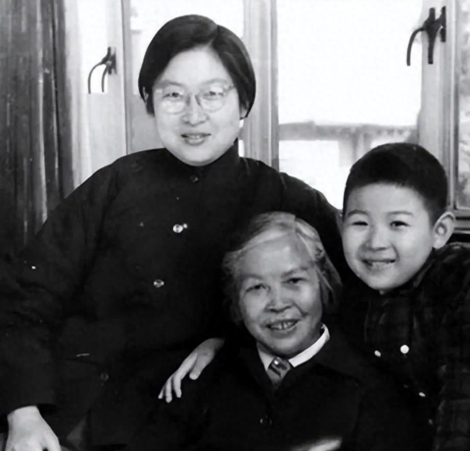 Mao Xinyu's evaluation of Yang Kaihui, He Zizhen, and Jiang Qing was ...