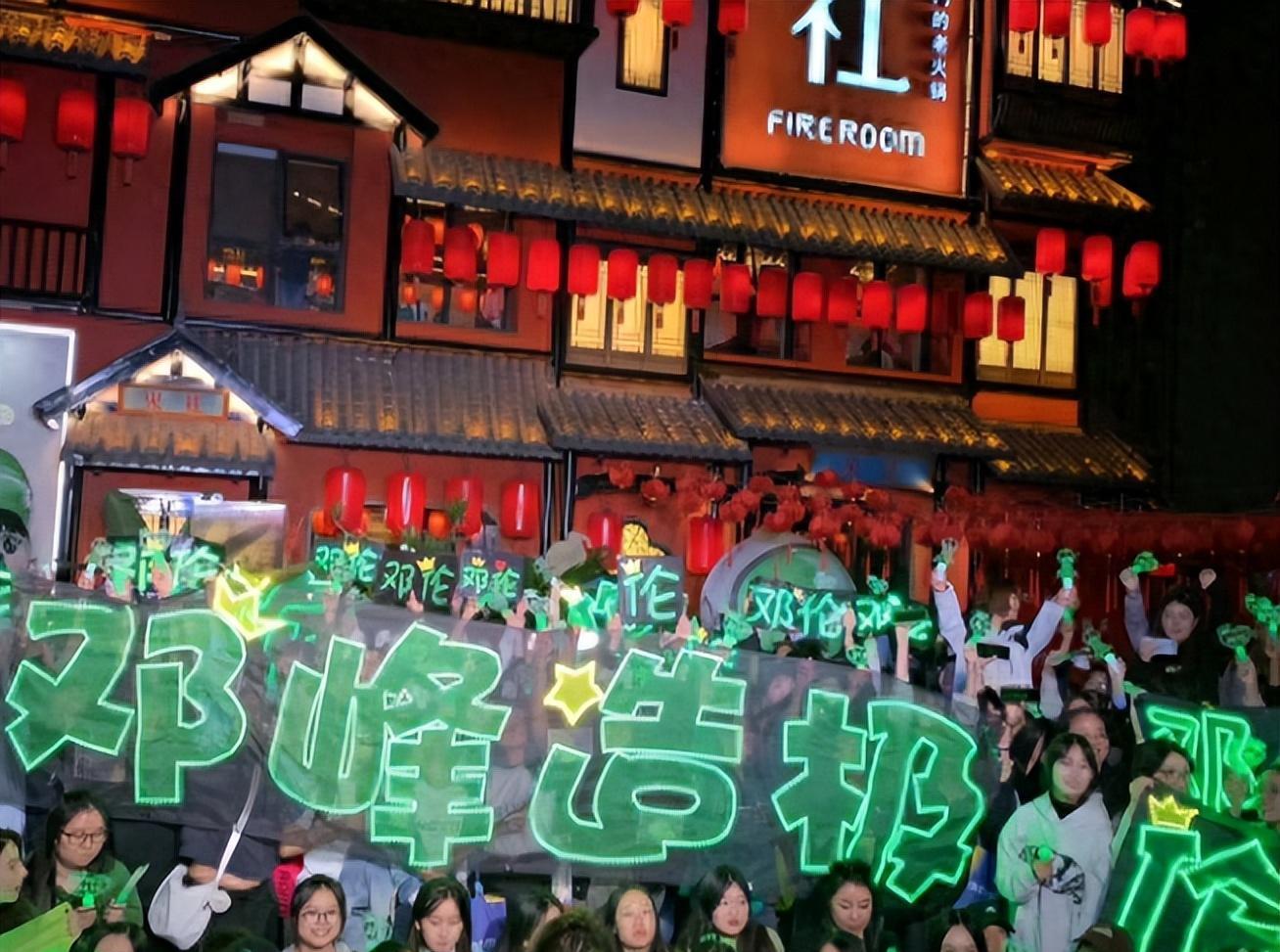 That's ridiculous! A bad artist owes the country hundreds of millions ...