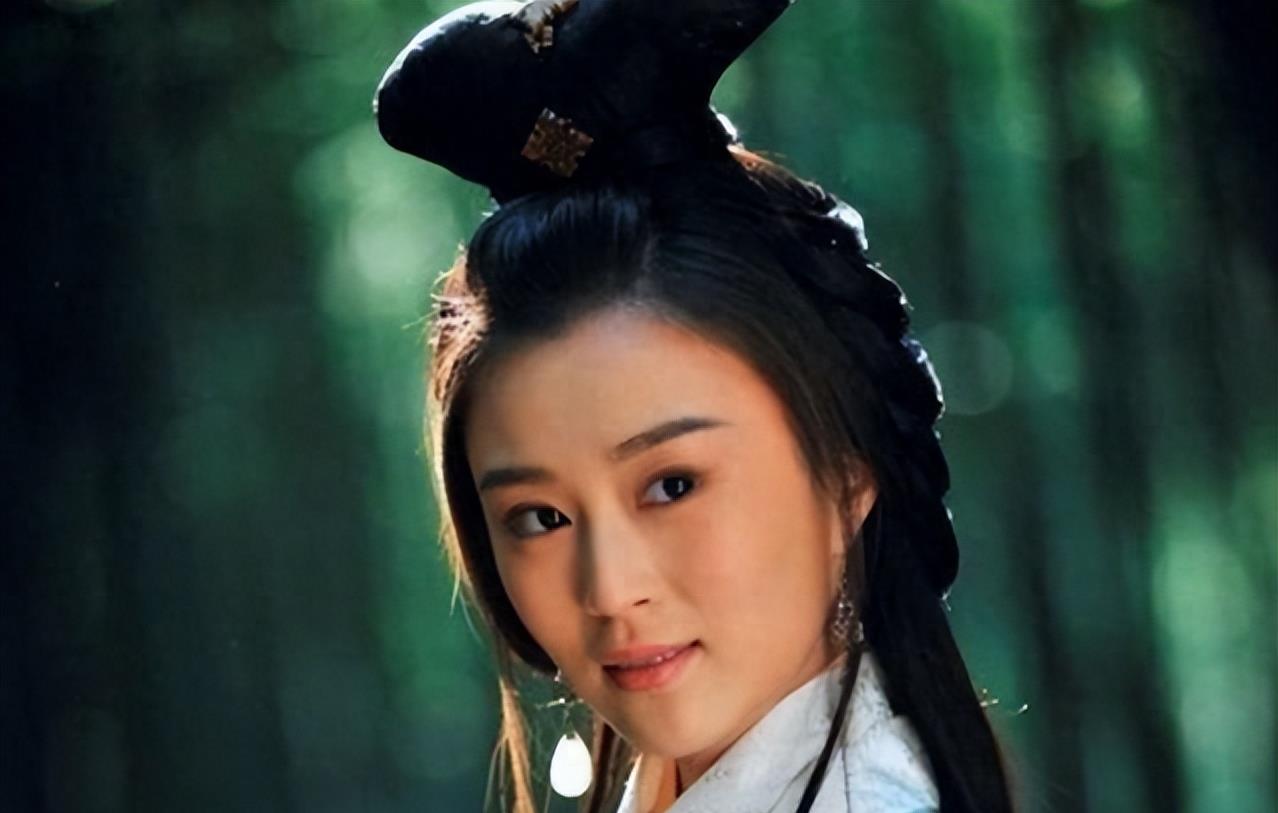 Zhou Yu's first couplet mocked Zhuge Liang's wife for being ugly, while ...