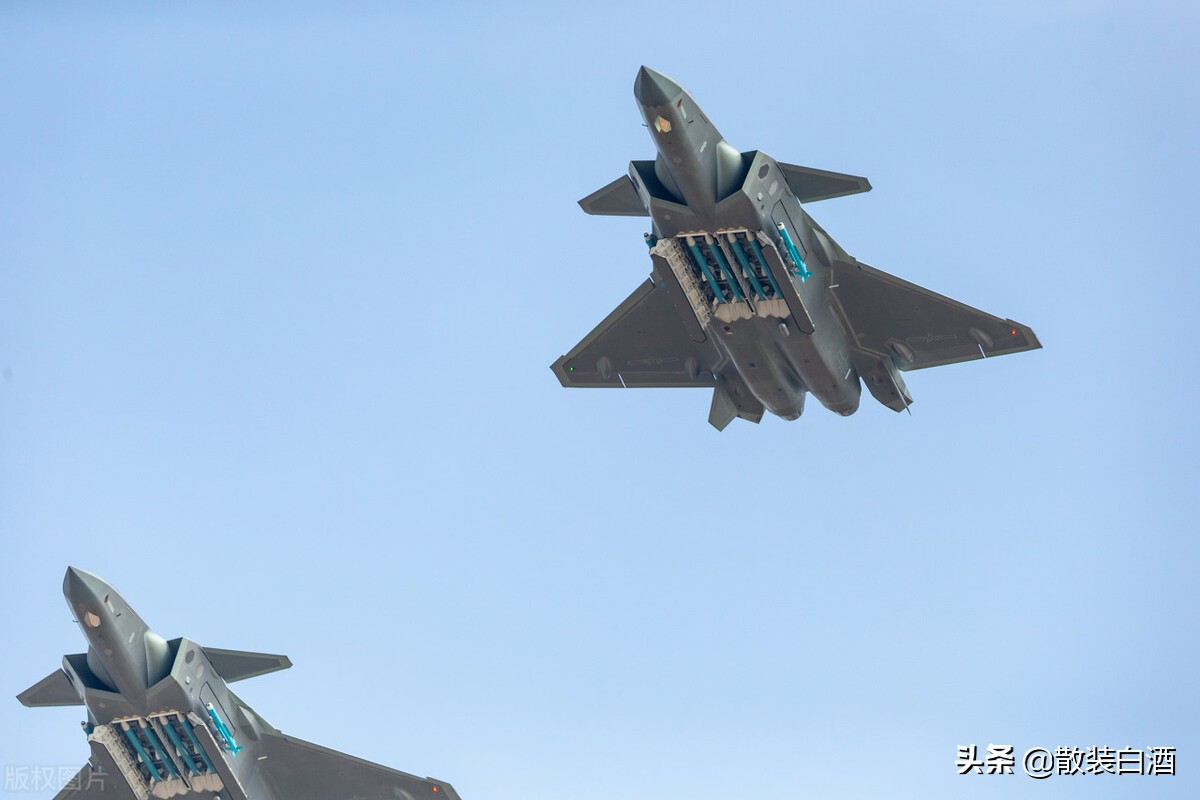 China's fifth-generation semi-fighter has come out?The only one in the ...