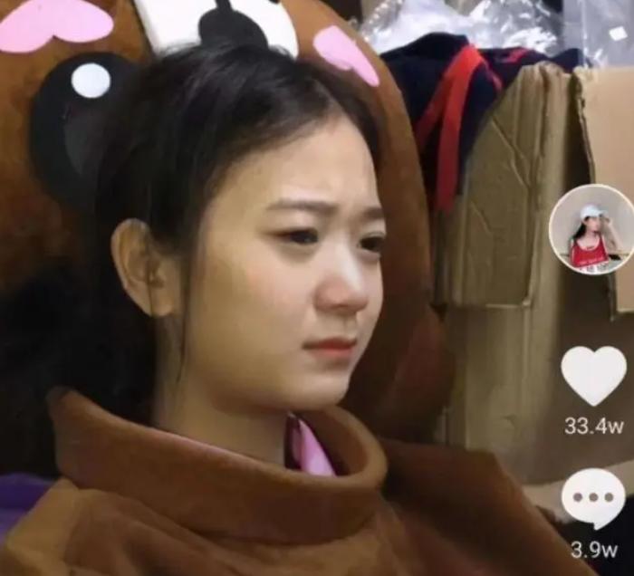 Internet celebrity "Xiao Xiaoru" was thrown rotten eggs again, claiming to be worth 7.8 billion ...