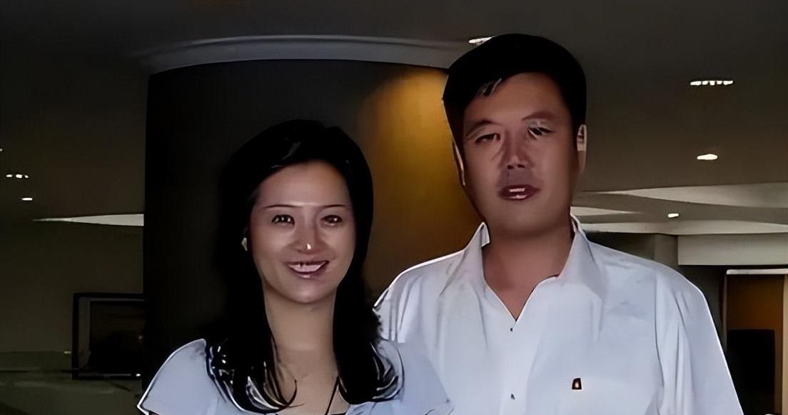 She is Zhu Jun's partner and is known as the most beautiful host. She ...