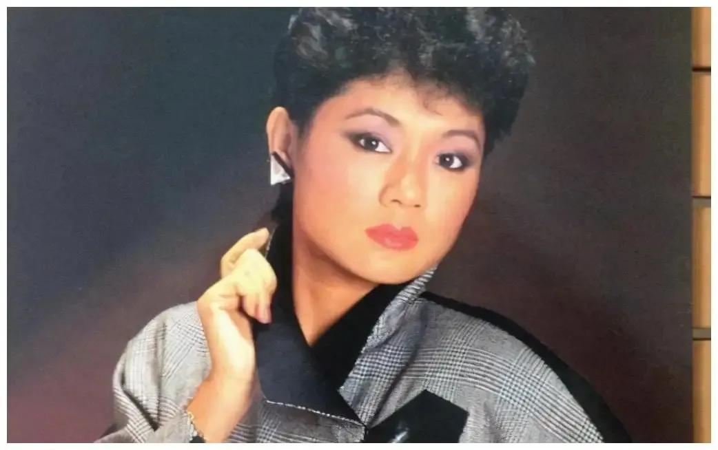 The Queen of Hong Kong's "Five Big Lungs": Jenny, Ye Liyi, Du Lisha ...