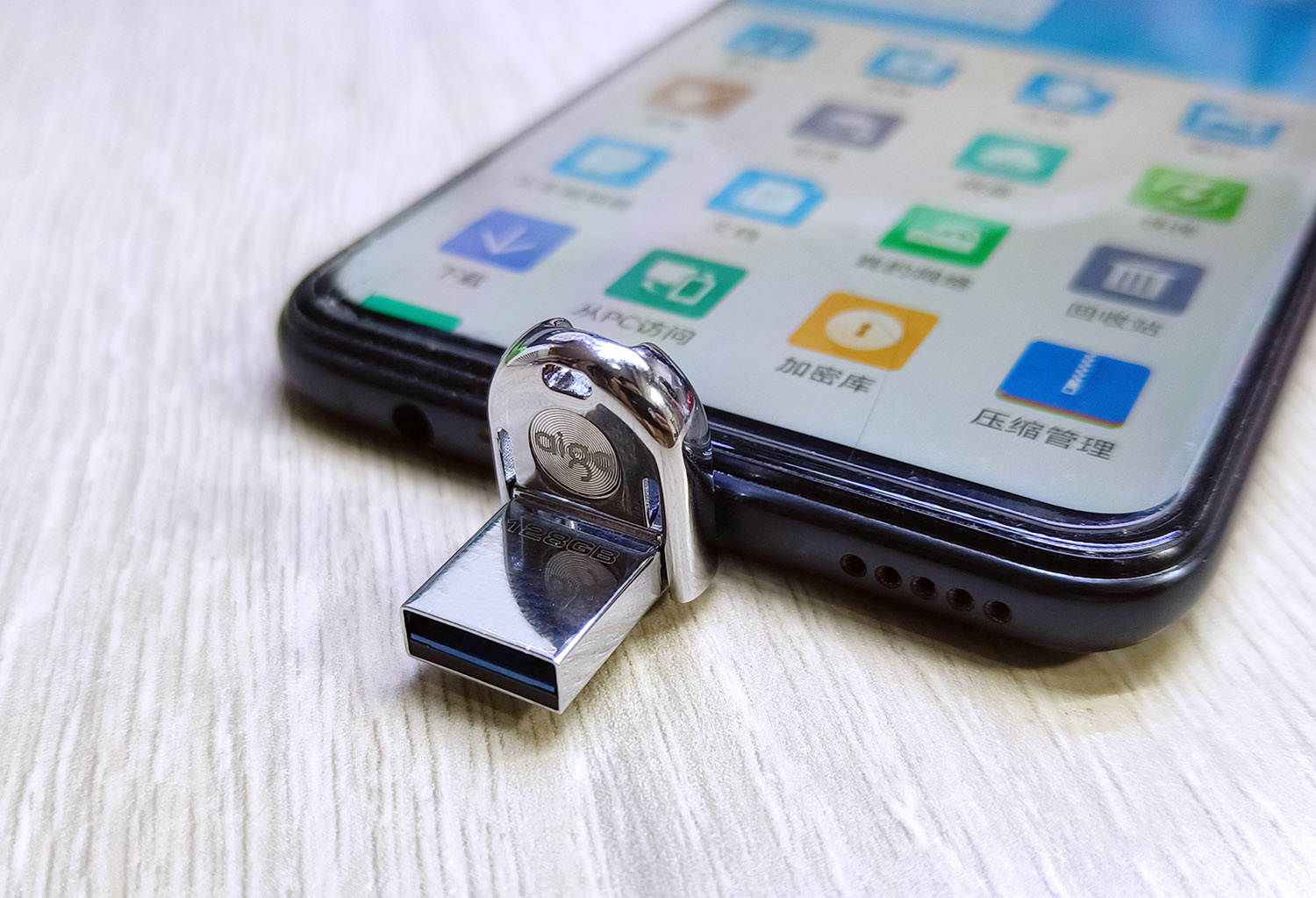 Ultra-small double-headed aigo mobile phone U disk, can be used by ...