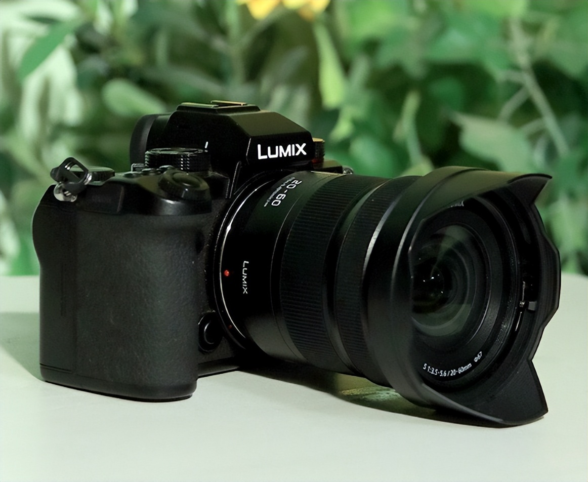 How is the performance of the Panasonic S5K mirrorless camera?Is it ...
