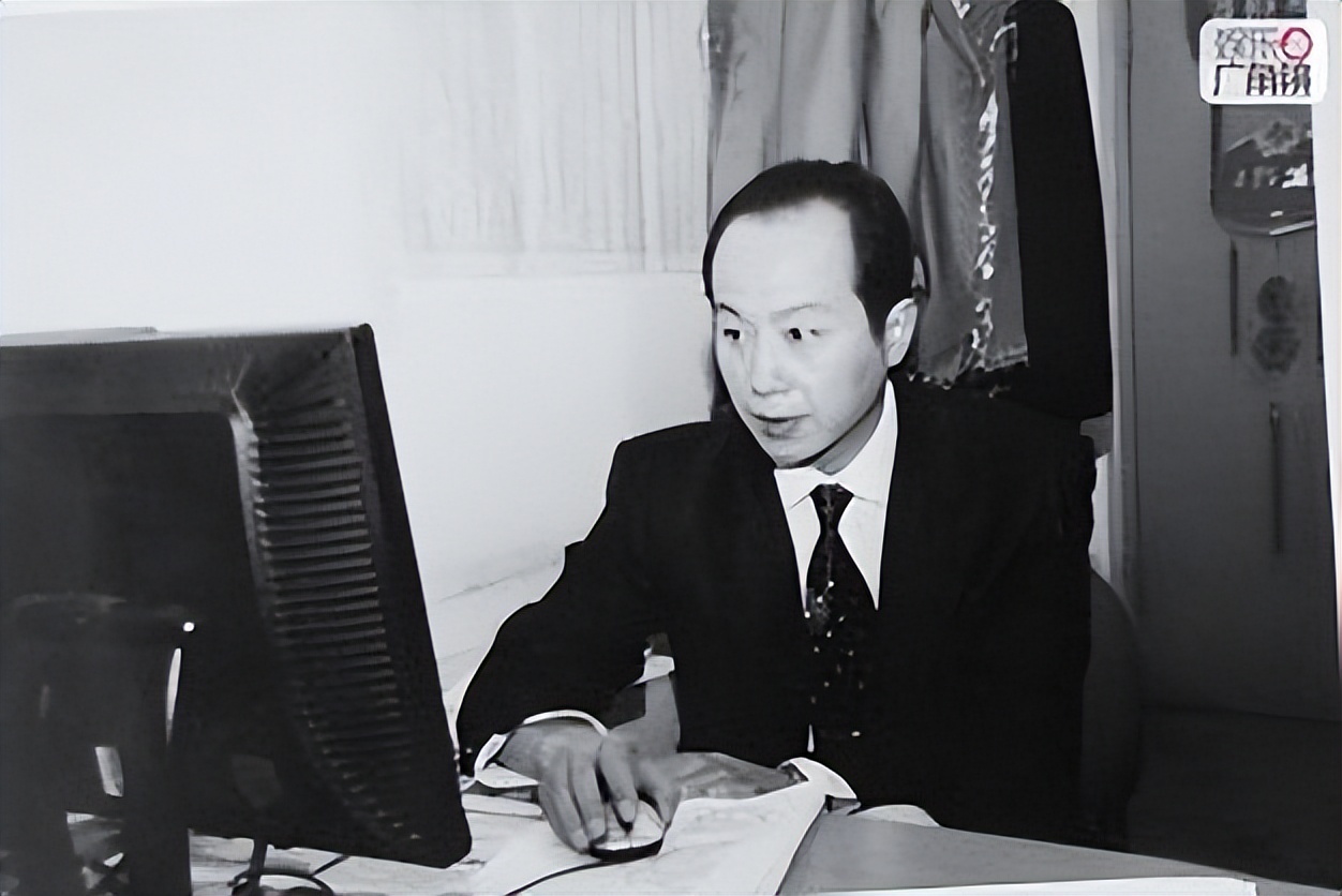 "National Mouth" Luo Jing, a 17-minute battle to become a god, three ...