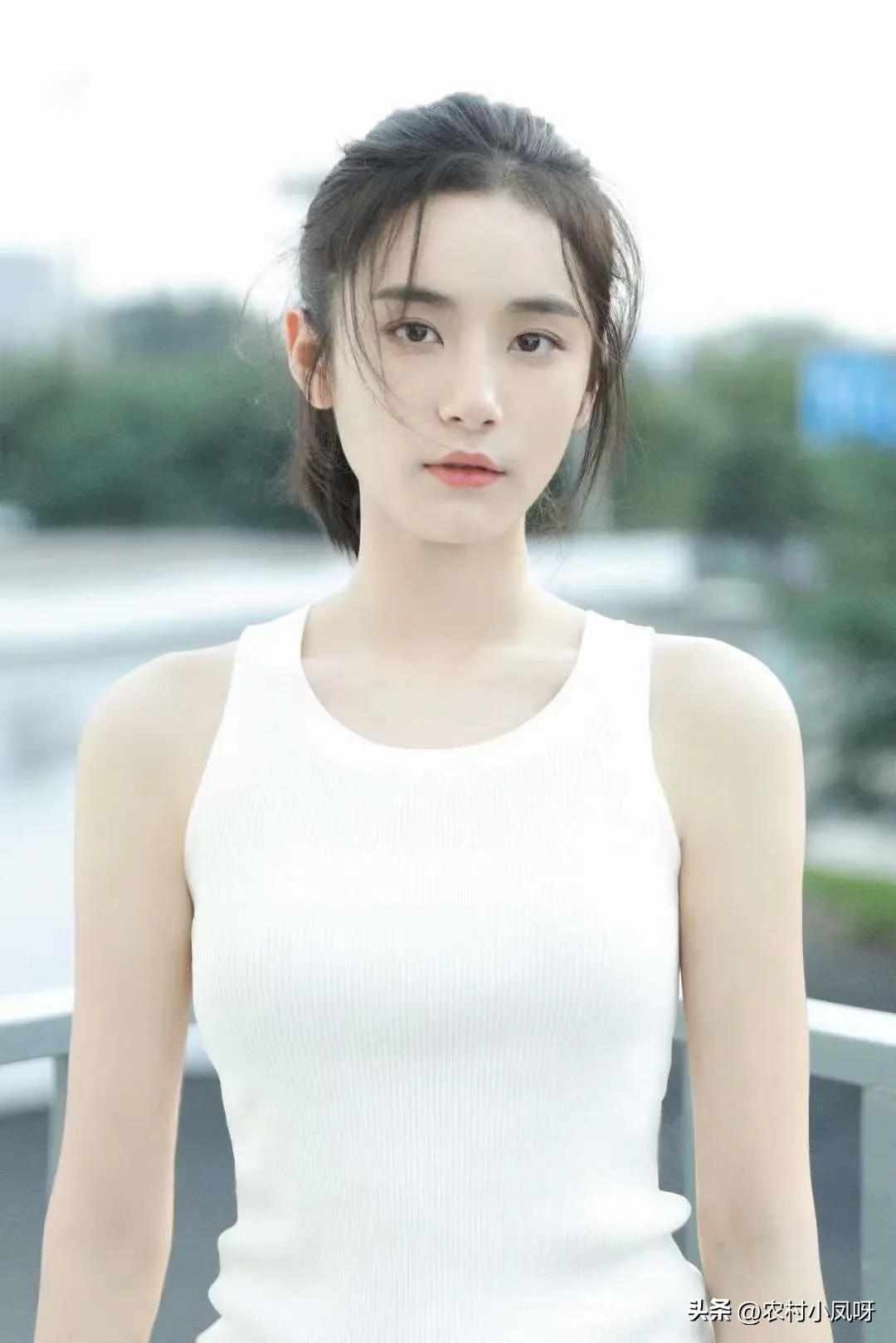 Share pictures - beautiful beauty Fan Shiran - iNEWS