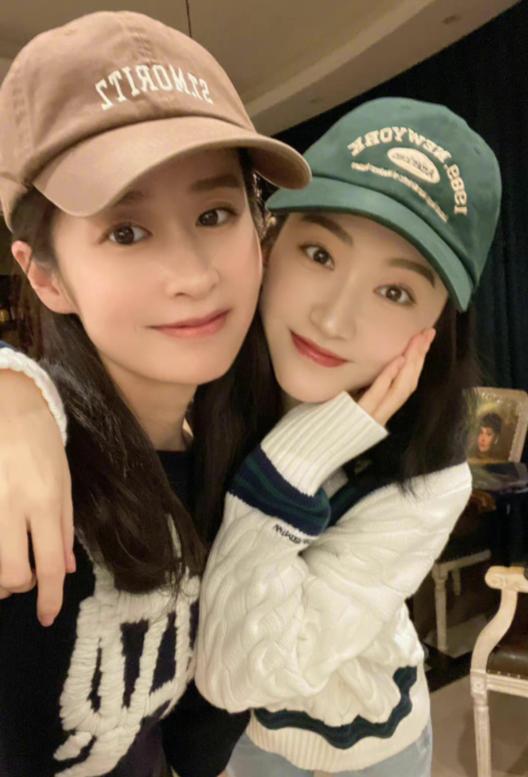 Jing Tian and Qiao Zhenyu celebrated Ying Er's birthday, and Fu Xinbo did not appear on the ...