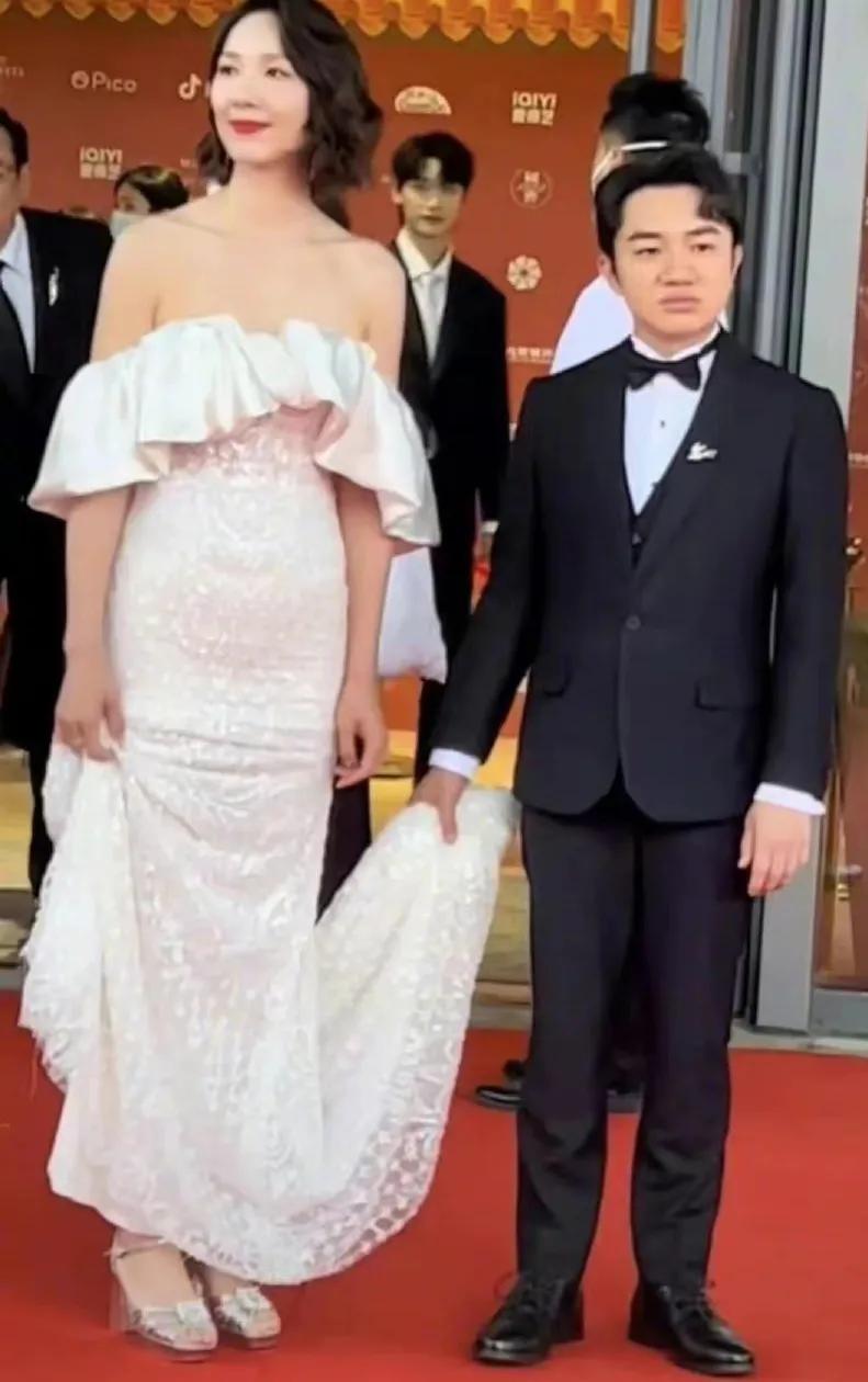 Weibo Night: Wang Zulan and his wife showed their love, Li Chen was ...