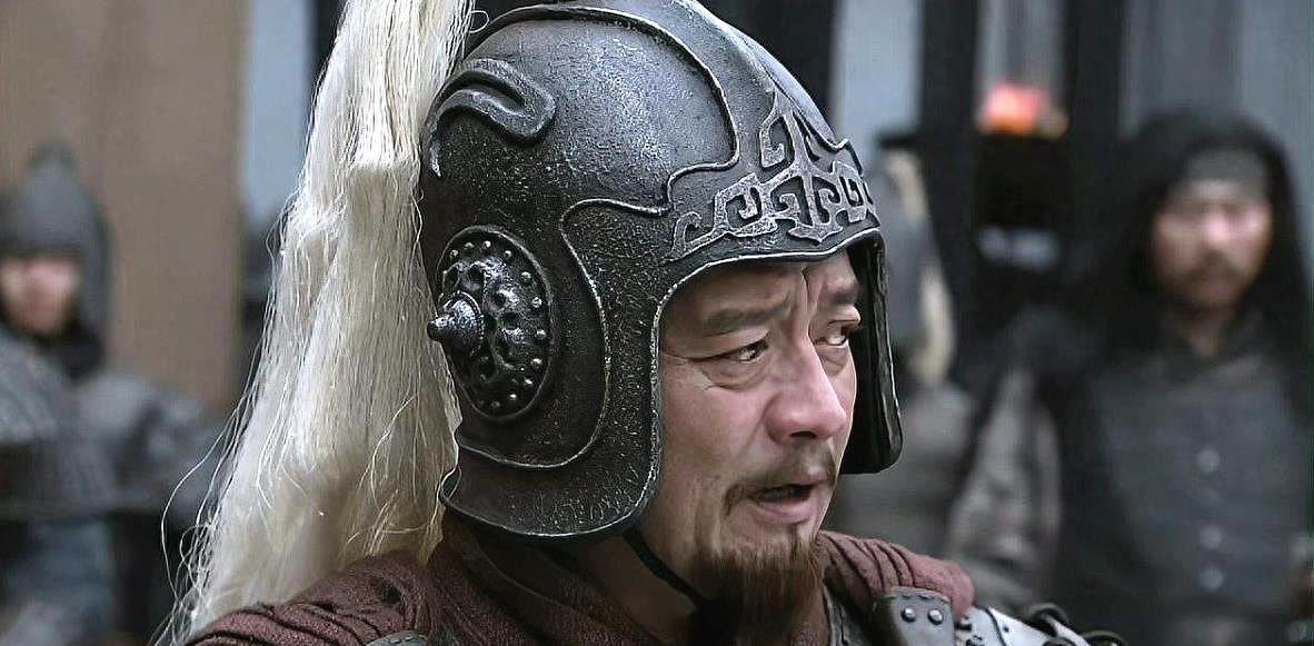 When Guan Yu beheaded Hua Xiong, there were four masters watching, and ...