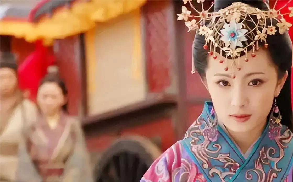 After Wang Zhaojun's real appearance was restored, his appearance was ...