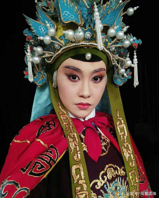Peking Opera Stage Monster: "Modern Lao Dan" appears, do you want to be ...