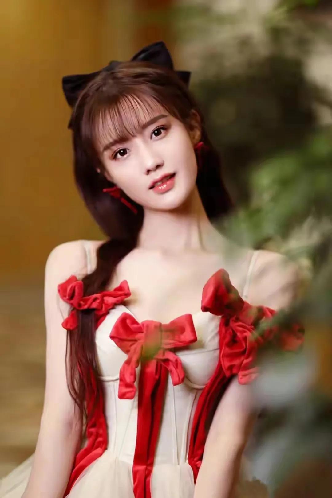 Chen Yihan is so beautiful - iNEWS