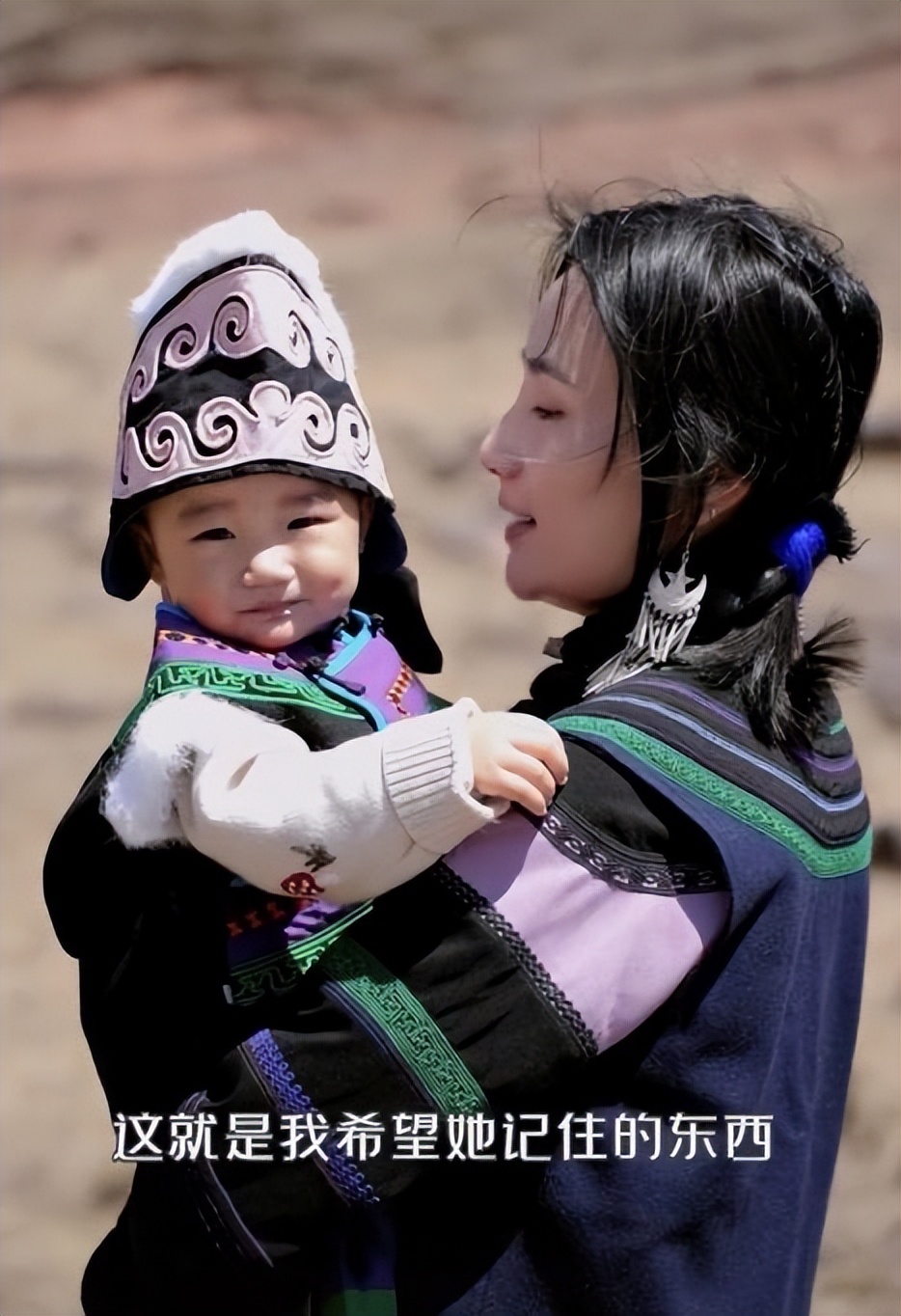 Haiha Jinxi took her baby back to her hometown alone, and recorded a ...