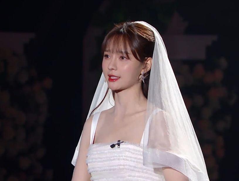 Shen Mengchen wore a wedding dress to rehearse the wedding, but the ...