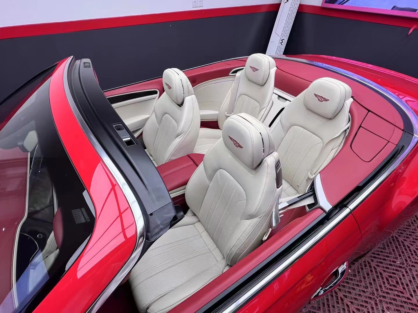 The touring flying machine on land, the Bentley Continental GTC ...