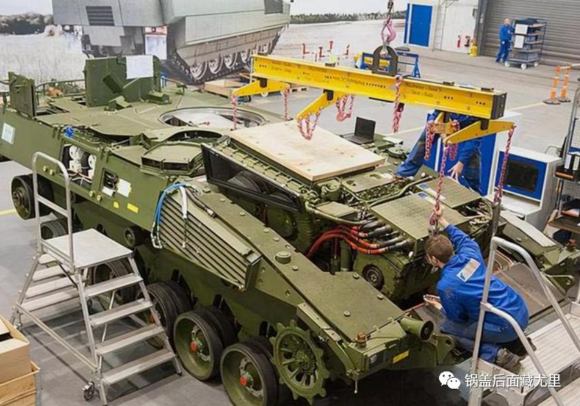 Hungary's first KF-41 "Lynx" heavy infantry fighting vehicle arrives, a ...