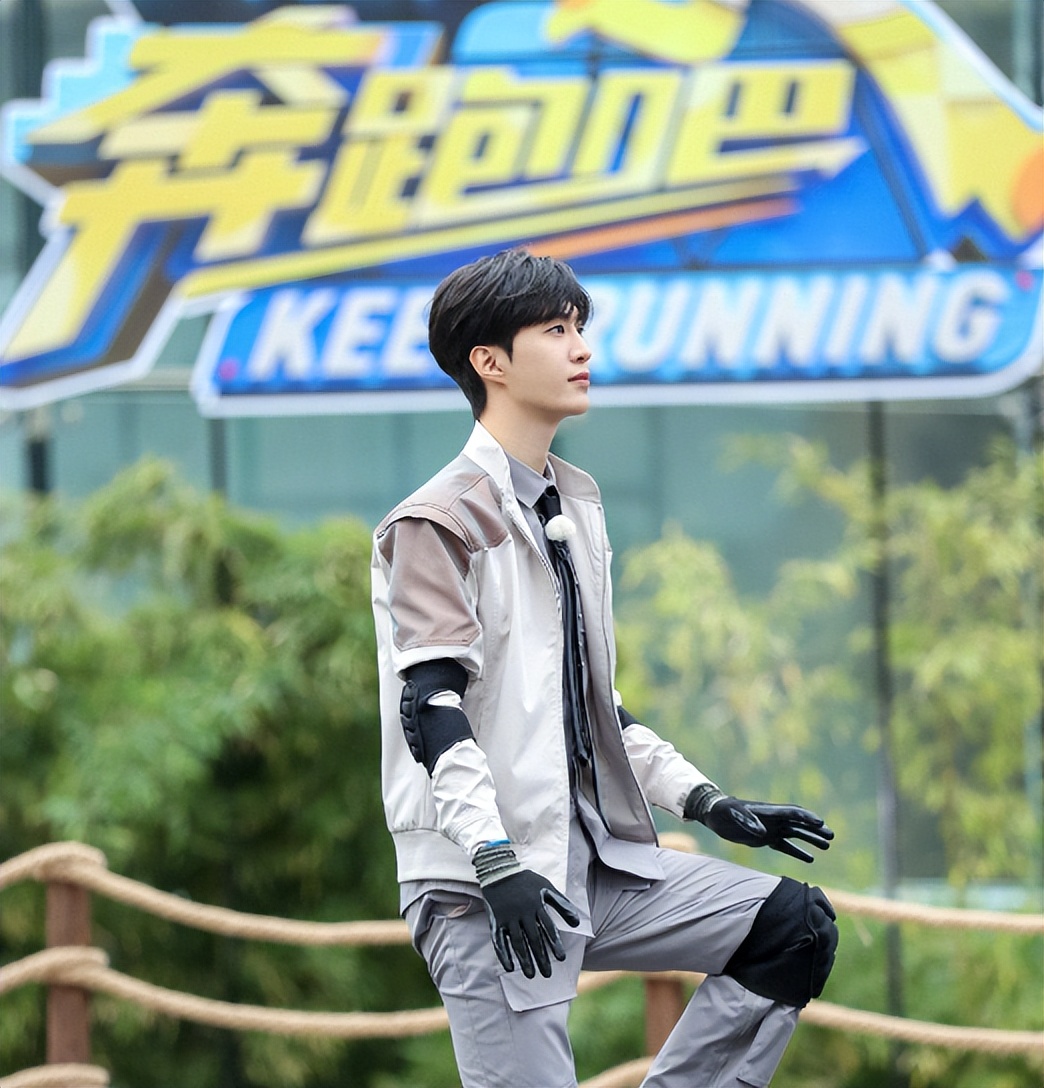 Let's run: Zhou Shen complains that Han Geng is funny, Bailu switches ...