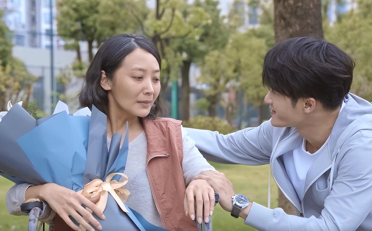 Acting can really make up the age gap!Do you dare to believe that 40 ...