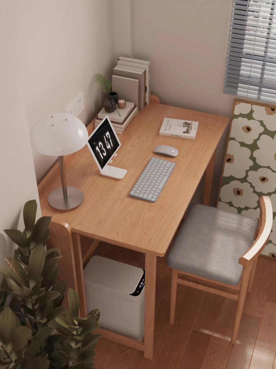 The best choice for small desks - iNEWS