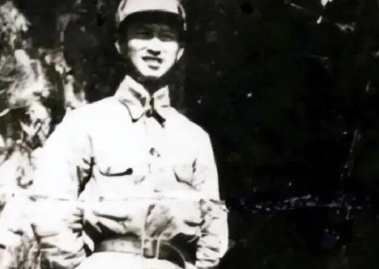 In 1950, Zhou Xihan trained the army for three months, and he is still ...
