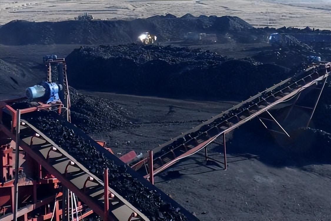 A comparison of the coal mine reserves of China, the United States and ...
