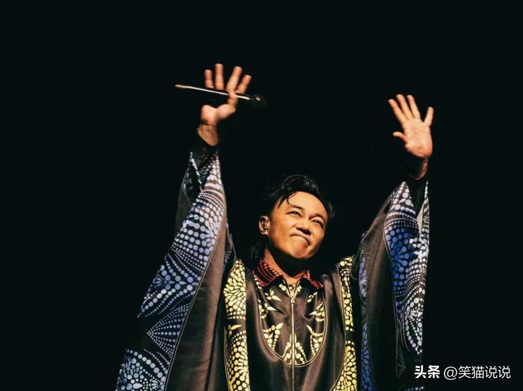 Yang Youning posted a photo with Eason Chan: It was revealed that his ...