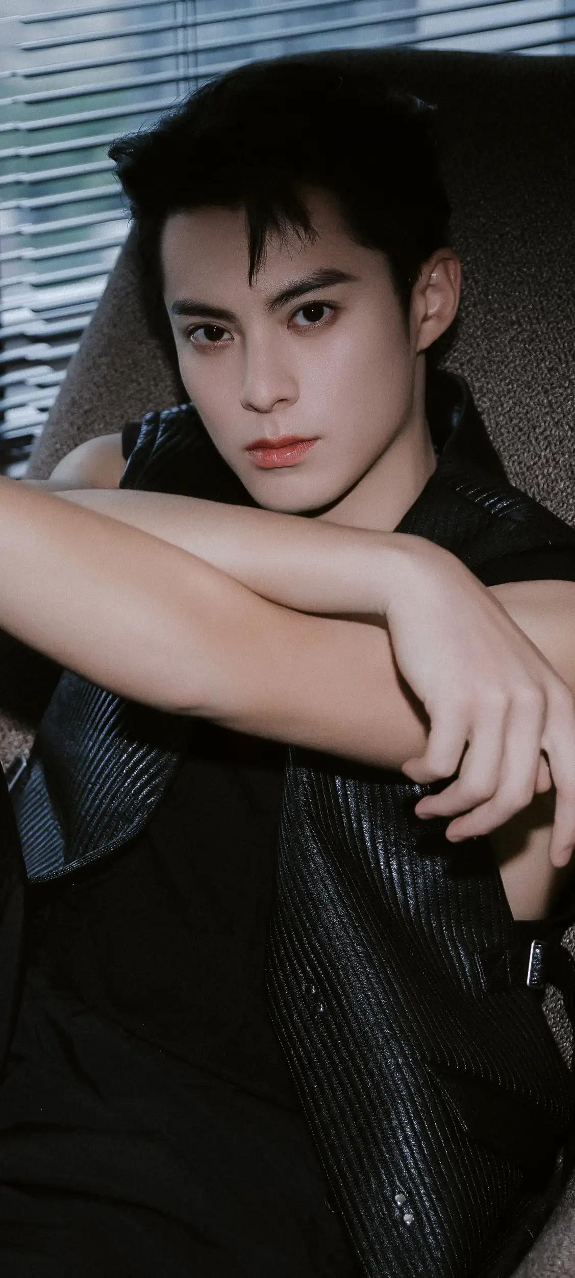 Handsome guy series wallpaper-4-Wang Hedi - iNEWS