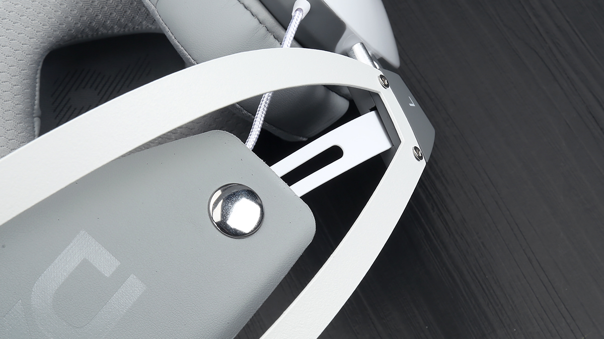 Daryu A730 Ark gaming headset review: large unit, good sound quality ...