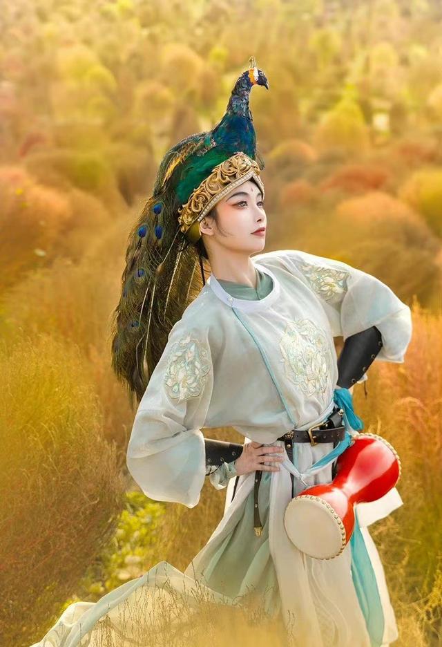 A Tang man with a bird on his head? Only after reading it can I ...