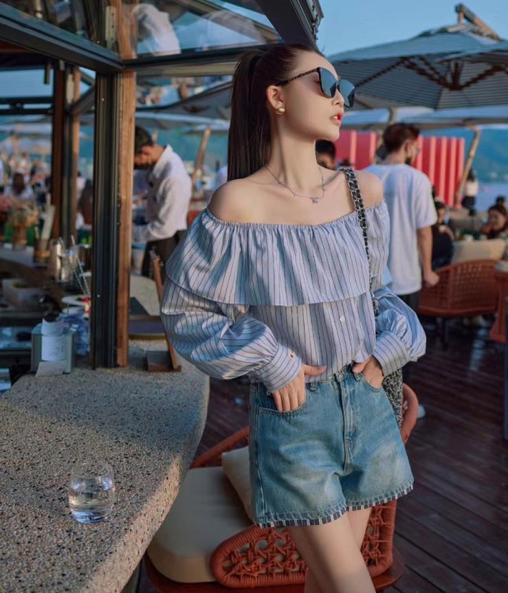 This year's hot tops are worn by fashionable people - iNEWS