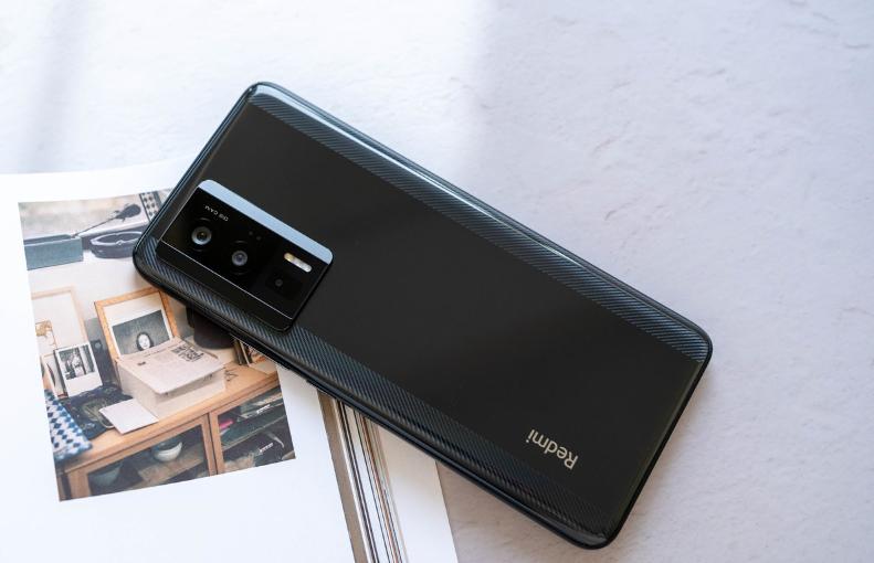 Mobile phones with large storage capacity, which were expensive and ...