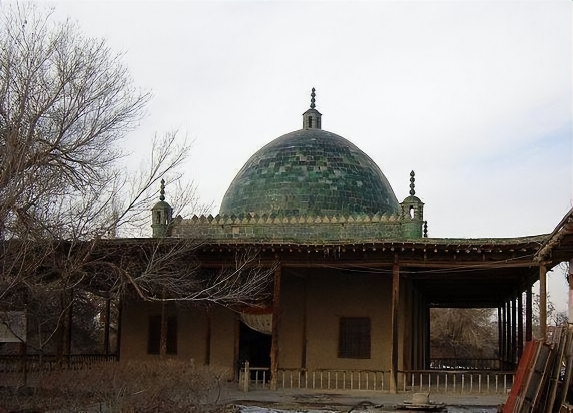 Watch the beautiful scenery of Hami and appreciate the melons and ...