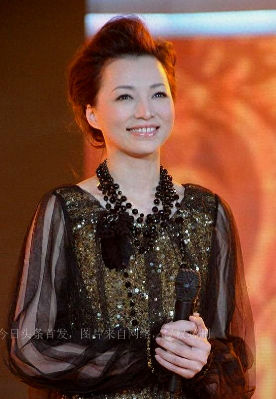 How did the 49-year-old Dong Qing end up like this from "the first ...