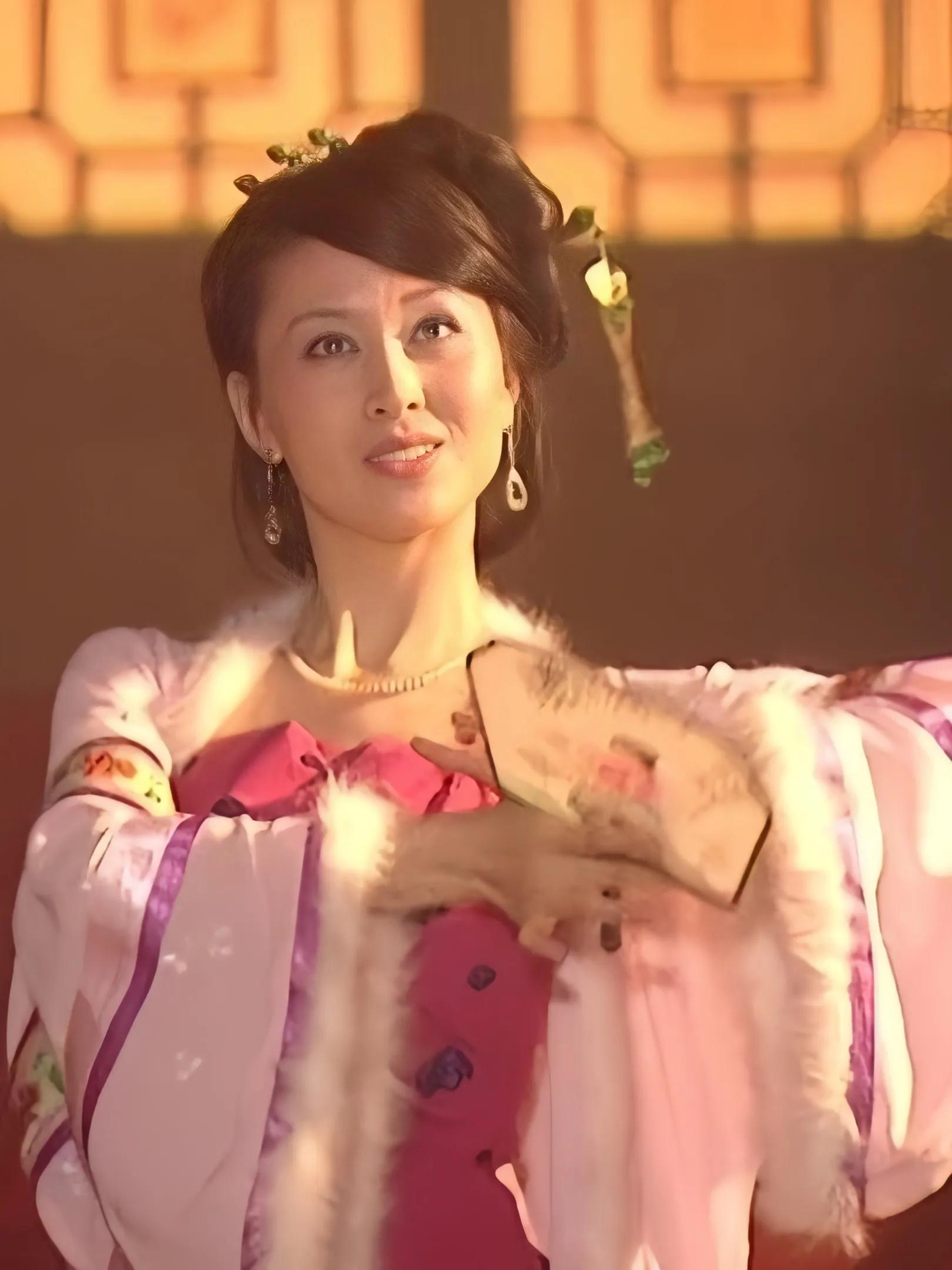 Tang Jiali, who dedicated herself to body art, has become the "exclusive memory" of the first ...