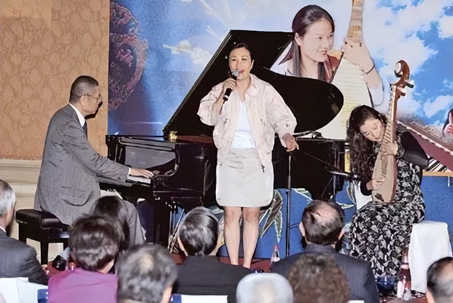 Sun Ying: Married teacher Liu Shikun at the age of 41, gave birth to a ...