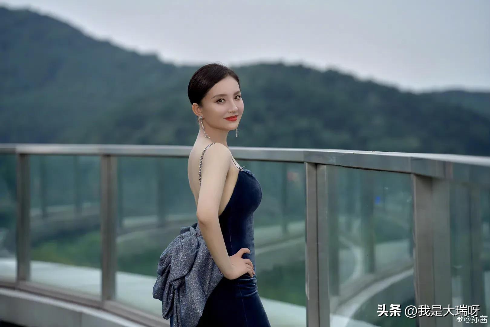 Zhen Huan's "Aunt Jinxi" Sun Qian's family portrait exposed!Husband and ...